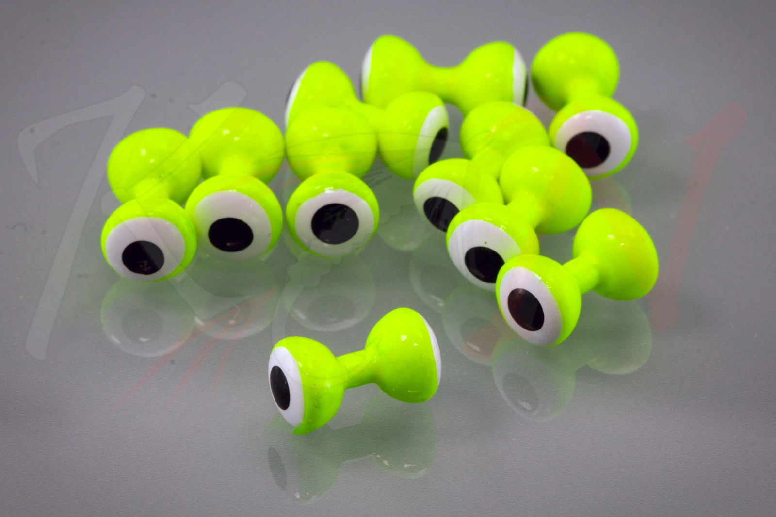 Hareline Large Double Pupil Lead Eyes #8 Chartr W White and Black ...